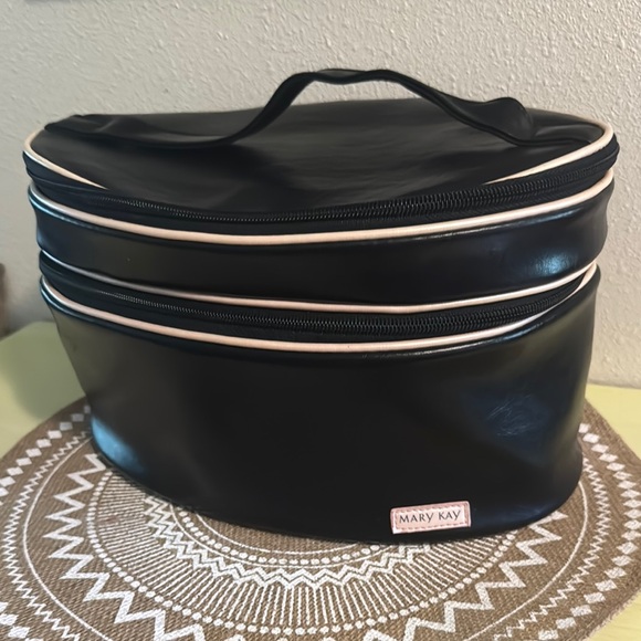 Mary Kay | Bags | Mary Kay Black Travel Or Storage Cosmetic Bag Faux ...